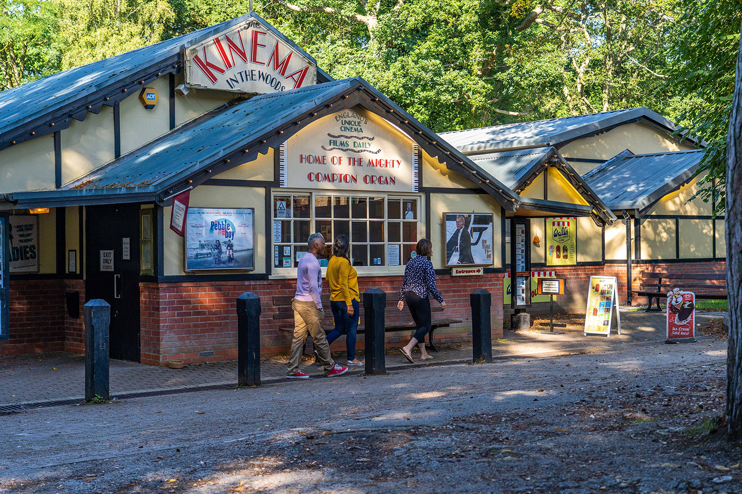 Affordable Coastal Retirement Towns UK: 5 Top Picks for 2026 - Tingdene ...